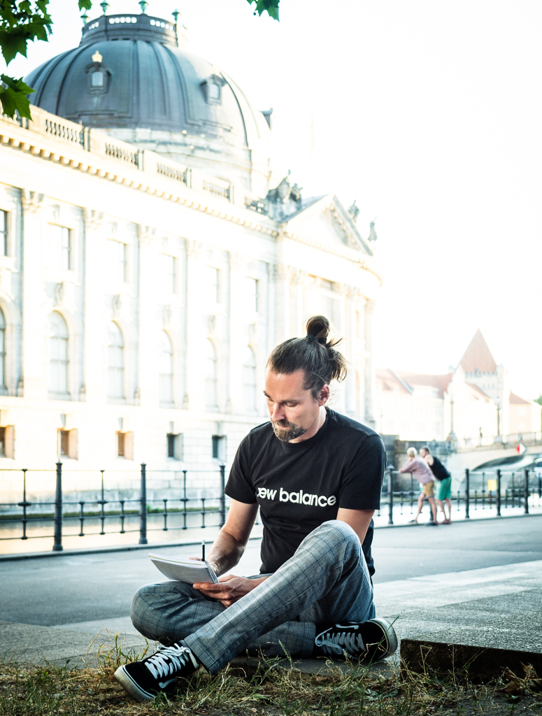 „Vinnytsa, Poltawa, Charkiw…“ Daniel Klaus, Schriftsteller_Give Peace A ...