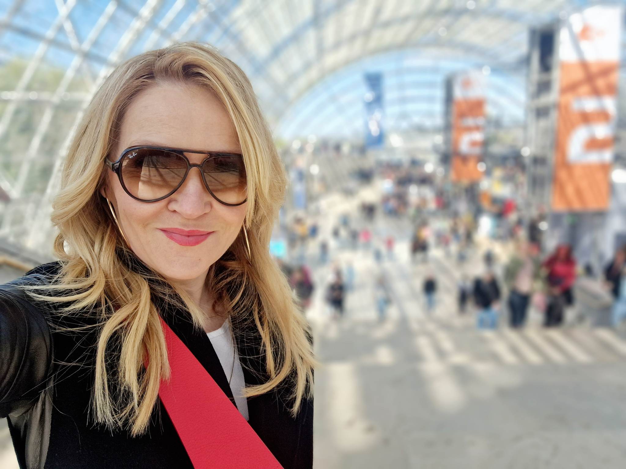 Buchmesse Leipzig: „„Das is eine Buchmesse. Lesen hilft!““ Susanne ...